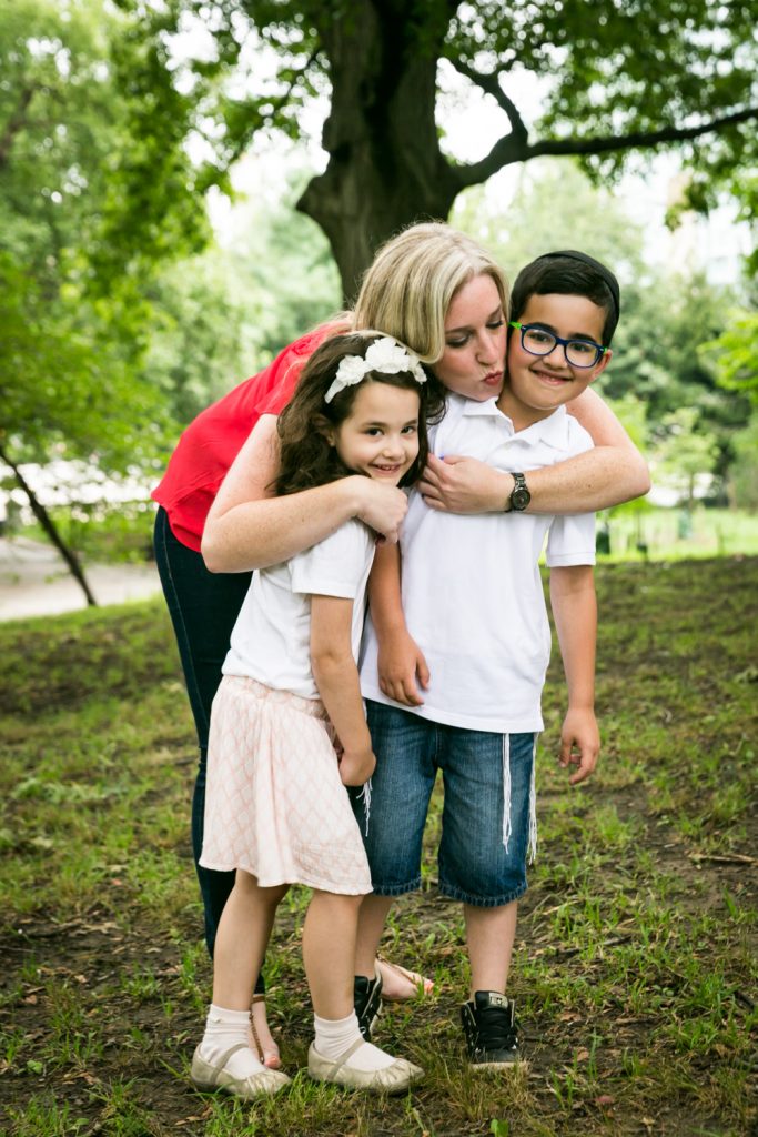 Prospect Park Family Photos | Singin' and Huggin' in the Rain!