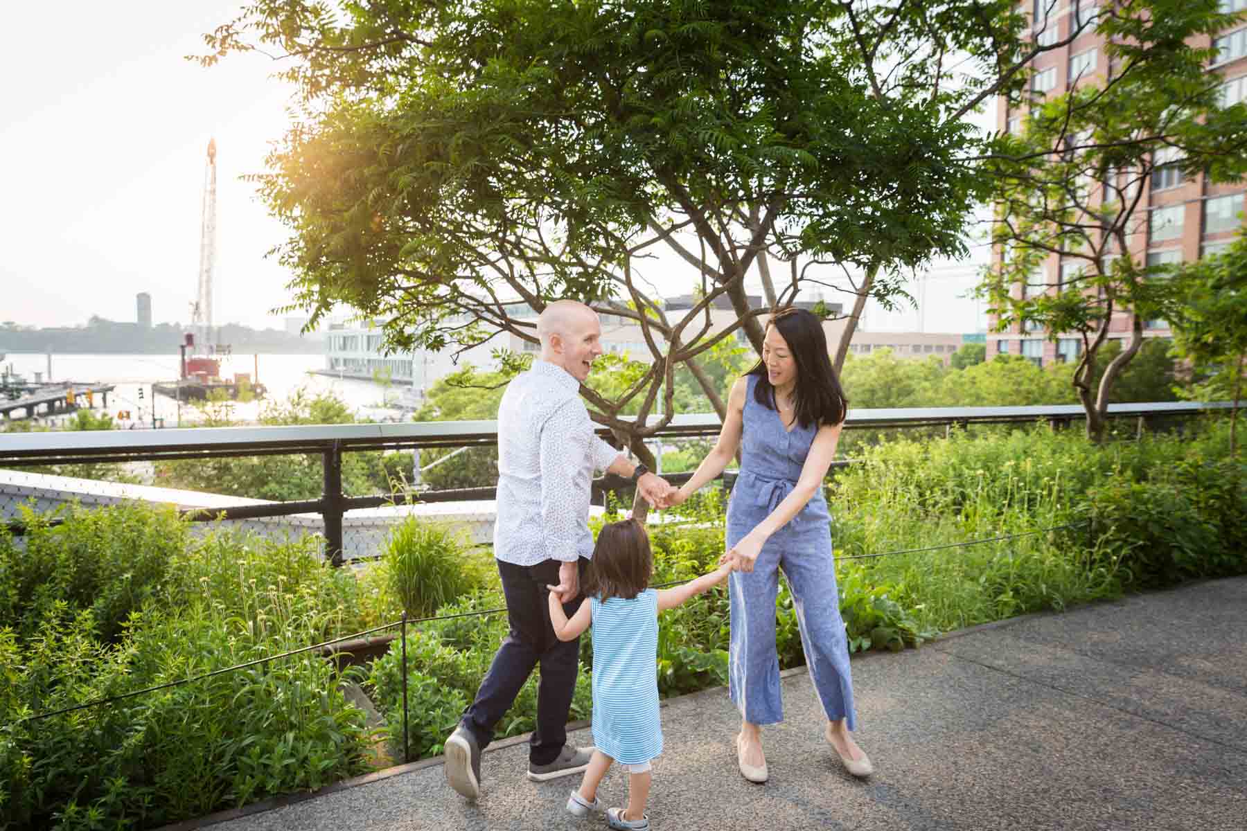 High Line Family Portrait Tips - Wedding & Family Photographer | Kelly ...