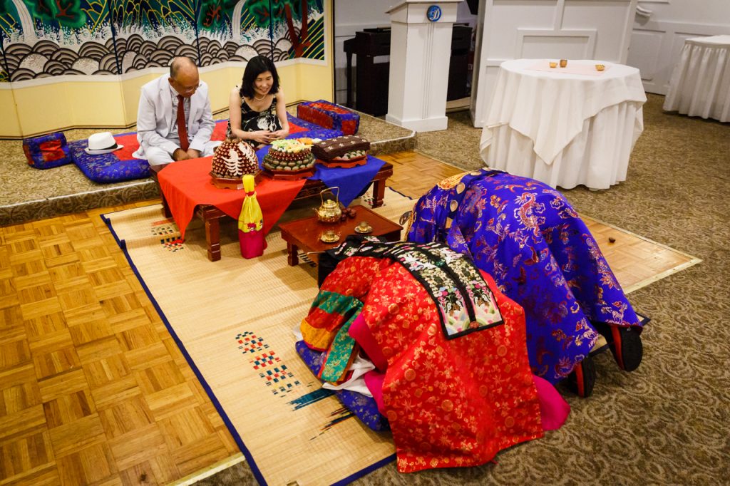 A Traditional Korean Pyebaek Ceremony in NYC | Kelly Williams