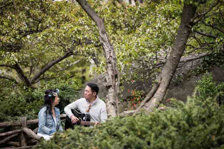 Shakespeare Garden Engagement Photos - Wendy & Joe