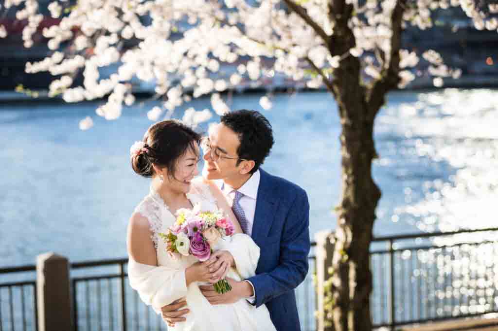 Roosevelt Island Engagement Photoshoot