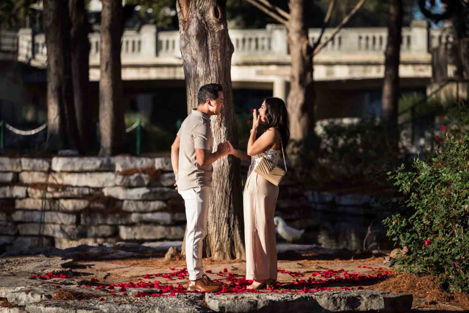 How to Propose at the Pearl